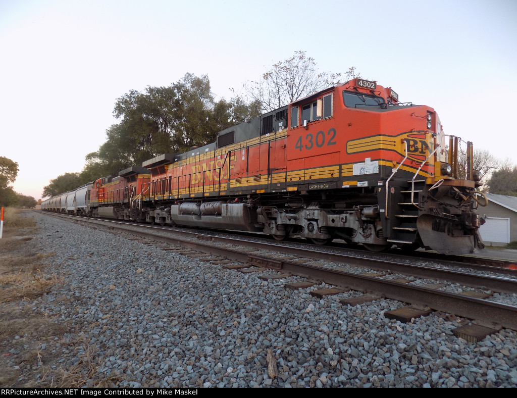 BNSF 4302